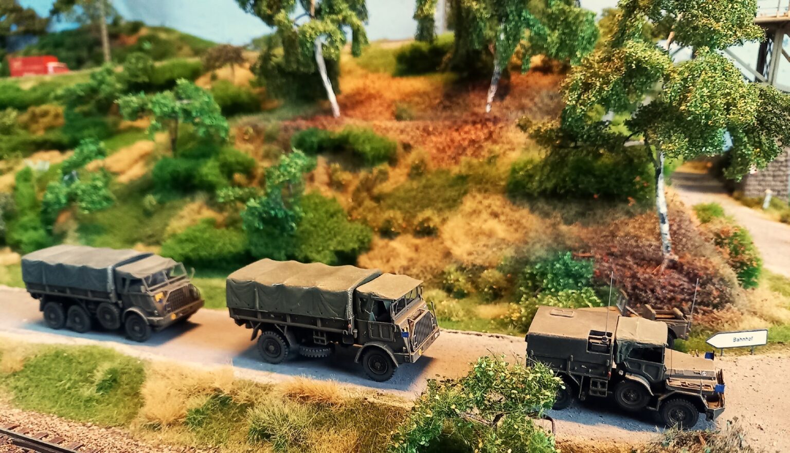 Een militaire colonne in H0 - Modelspoor club Vames